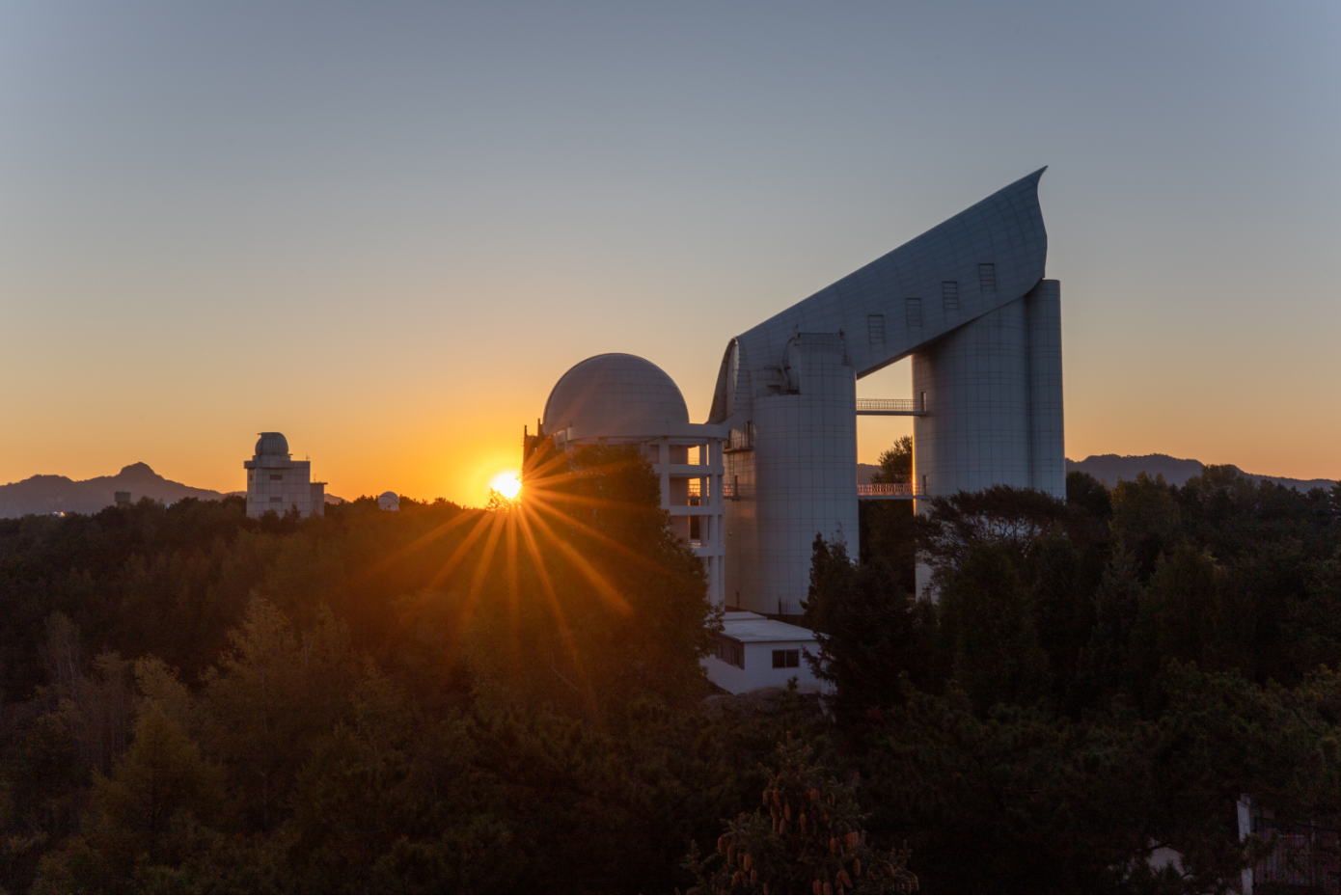 LAMOST 第九年第一批观测数据向国内发布 | LAMOST